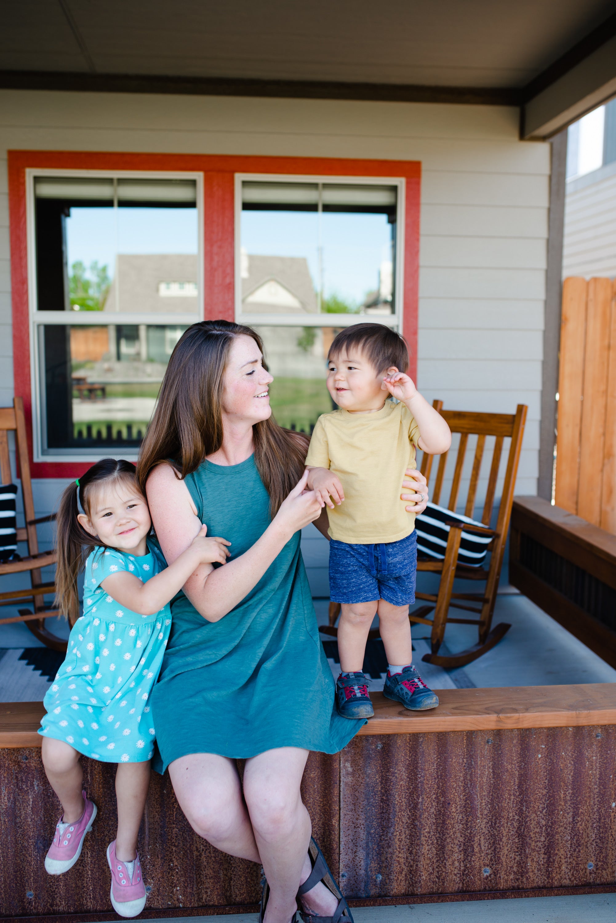 How to Coach Our Kids to be Better Siblings – Baja Baby